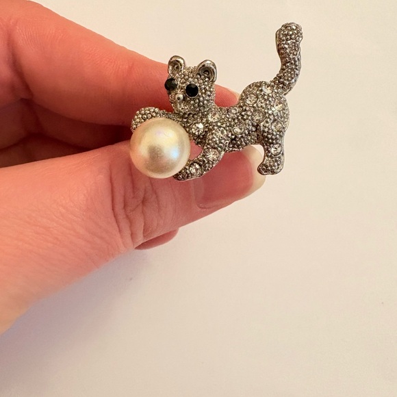 Jewelry | Silver Pearl Rhinestone Cat Ring | Poshmark